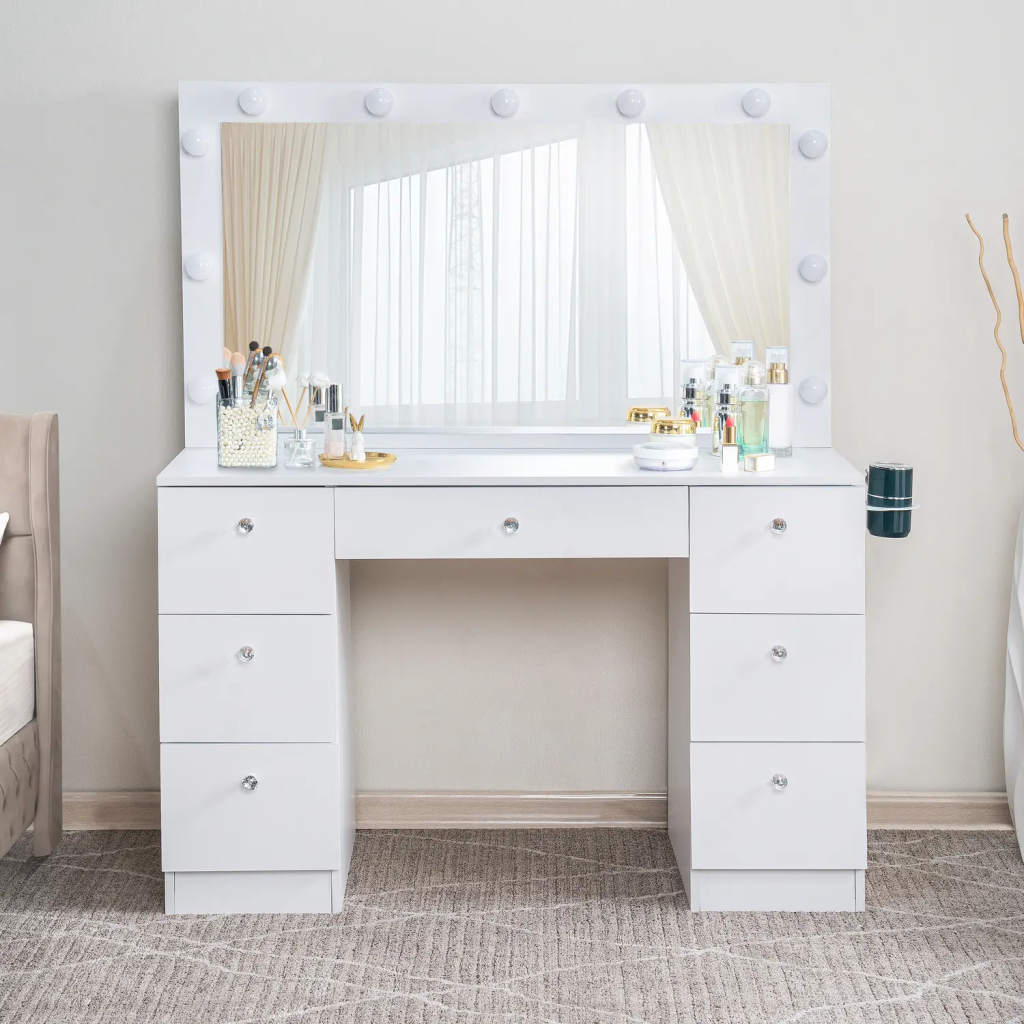 How to Choose the Perfect Makeup Vanity for Small Spaces? | Naomi Home Blog