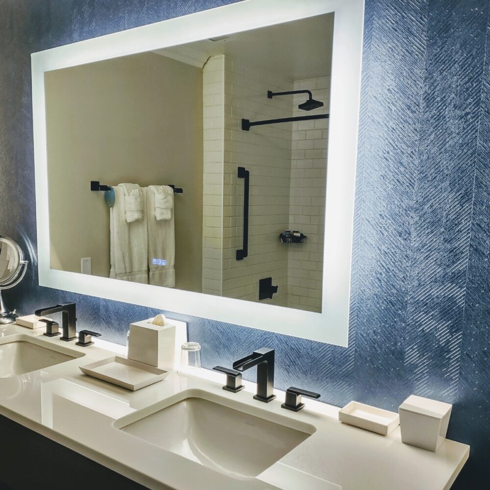 Wall Mounted Mirrors with Built-in LED Lights: Modern Features to Love ...